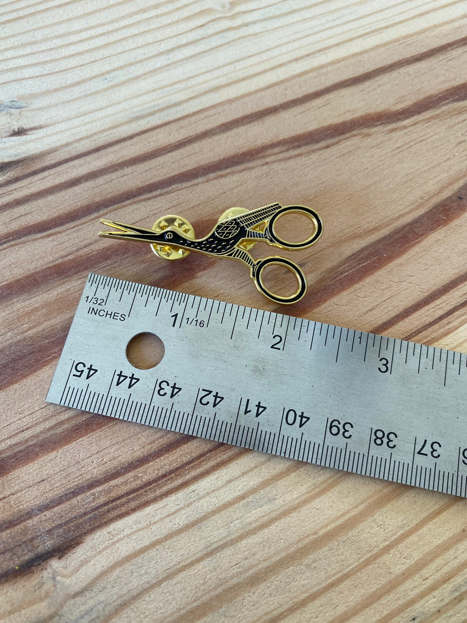 Stork Scissors Enamel Pin Embroidery Sewing Quilting Fiber - Etsy