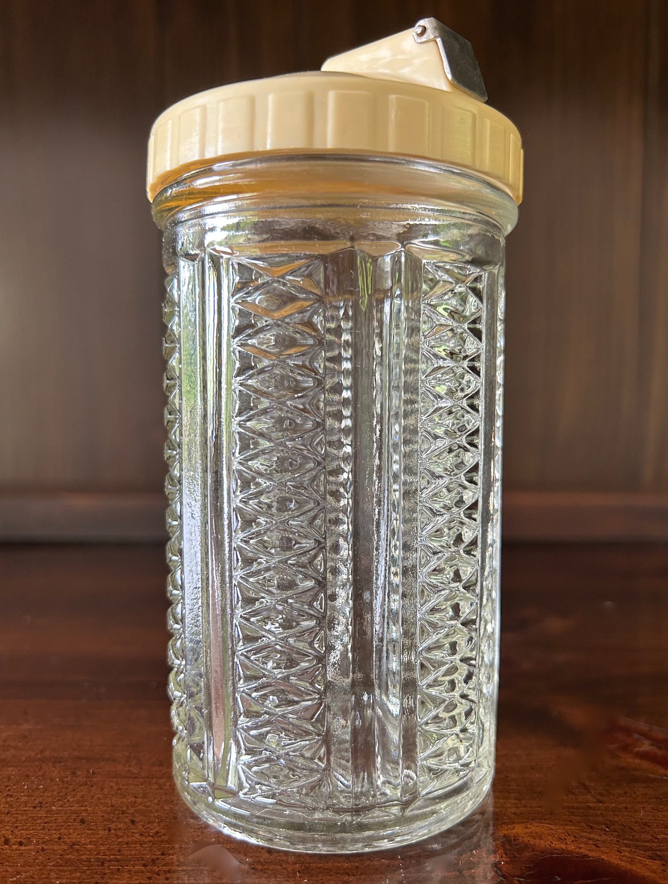 Medco 570 Shaker C. 1930s-50s Medco Shaker Vintage Medco Medco 570 ...