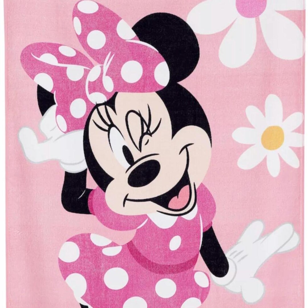Minnie's Personalized Disney's Minnie Mouse Beach Towel - Personalized ...