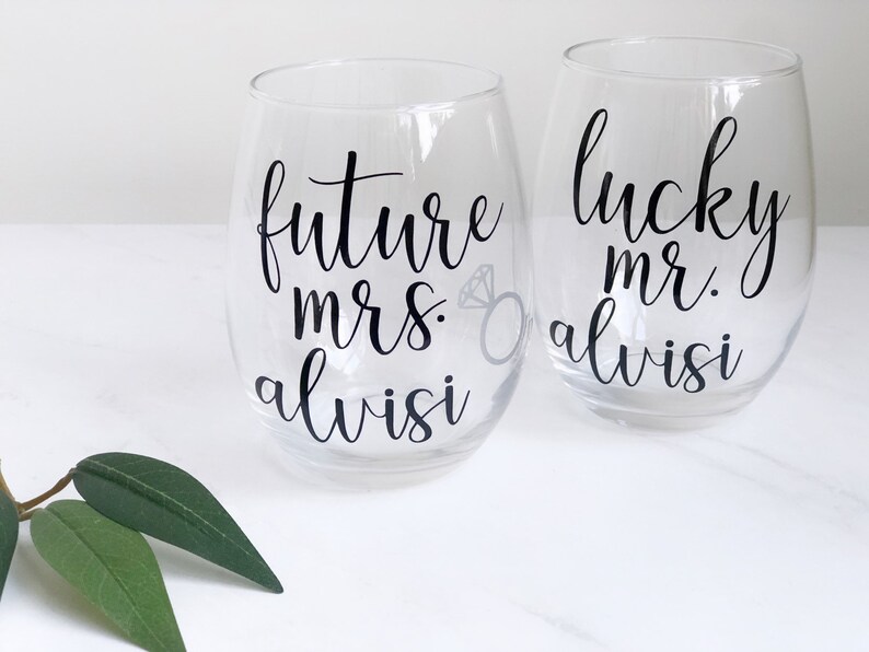 Personalized Future Mrs Lucky Mr Wine Glass Set Mr and Mrs | Etsy
