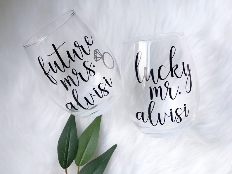 Personalized Future Mrs Lucky Mr Wine Glass Set Mr and Mrs | Etsy