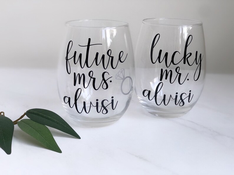 Personalized Future Mrs Lucky Mr Wine Glass Set Mr and Mrs | Etsy