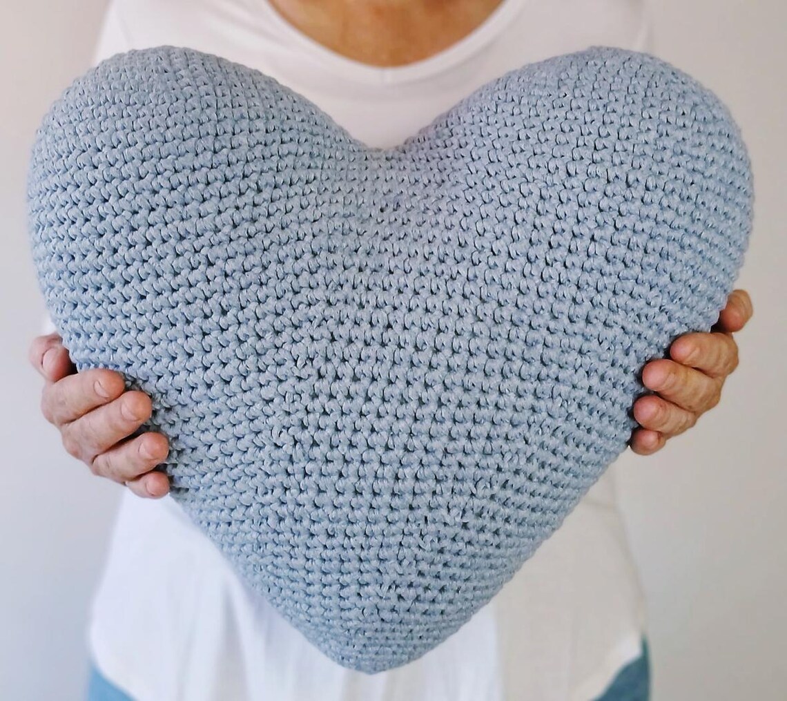 Crochet Heart Cushion Pattern - Etsy