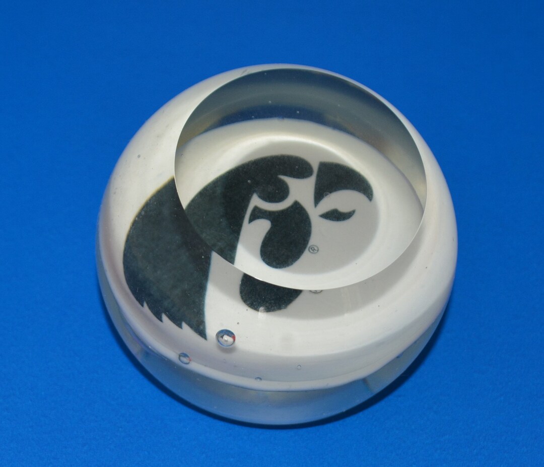 Paperweights/souvenir-clear Glass Paperweight With Face and Unique ...