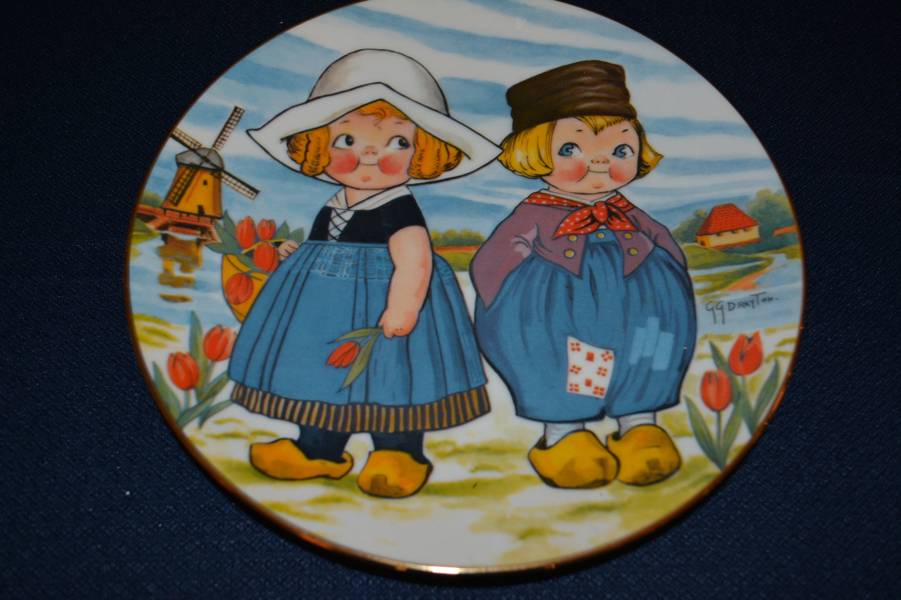 Collectible Plates-dolly Dingle Visits Holland World Travelers Plate ...