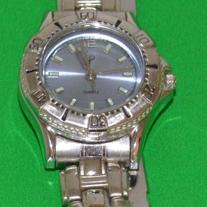 Watch-women's Pulsar Watch Vintage Silver Quartz - New Battery - Etsy
