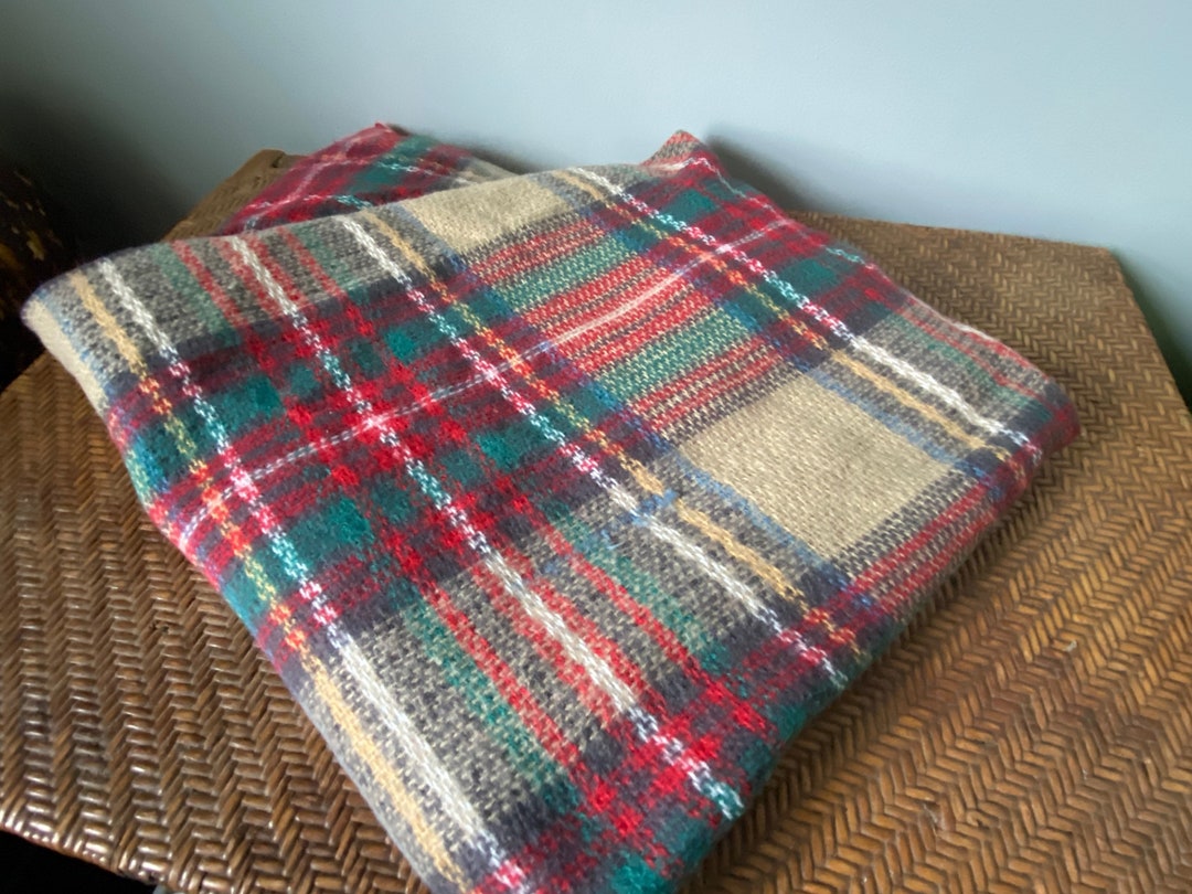Light Weight Plaid Throw, Red Green Beige Plaid Blanket, Cabin Decor ...