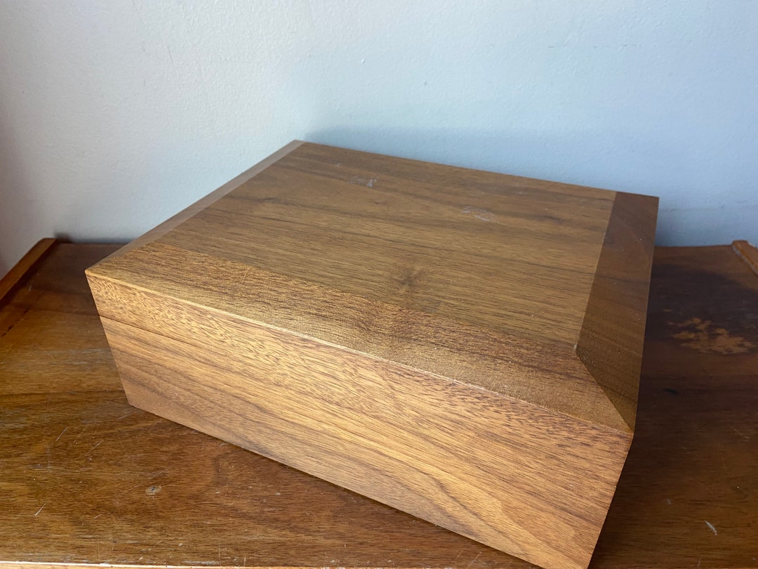 Walnut Wood Humidor, Decatur Industries, Cigar Storage Box, Groomsman ...