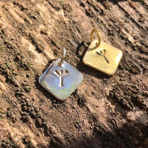 Algiz Norse Rune Necklace - Madr - ALG- Viking Rune Layering Pendant ...