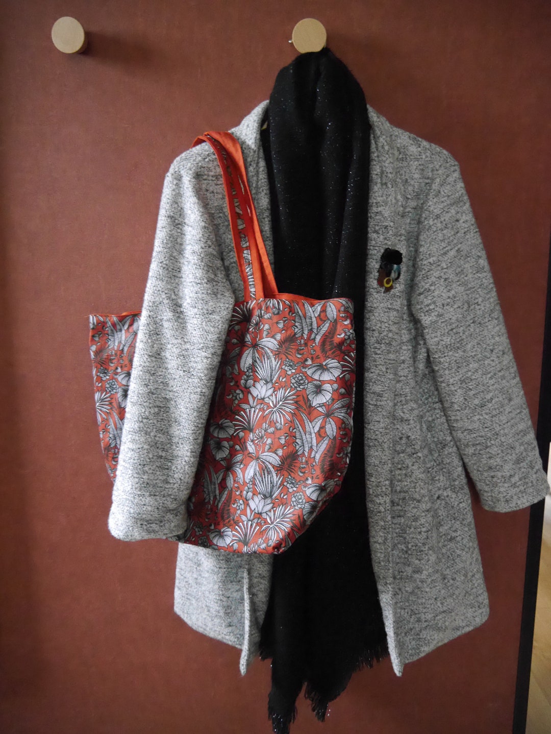Handbag, Tote Bag, Red Terracotta Floral Stuffed Bag Beach Bag, Running ...