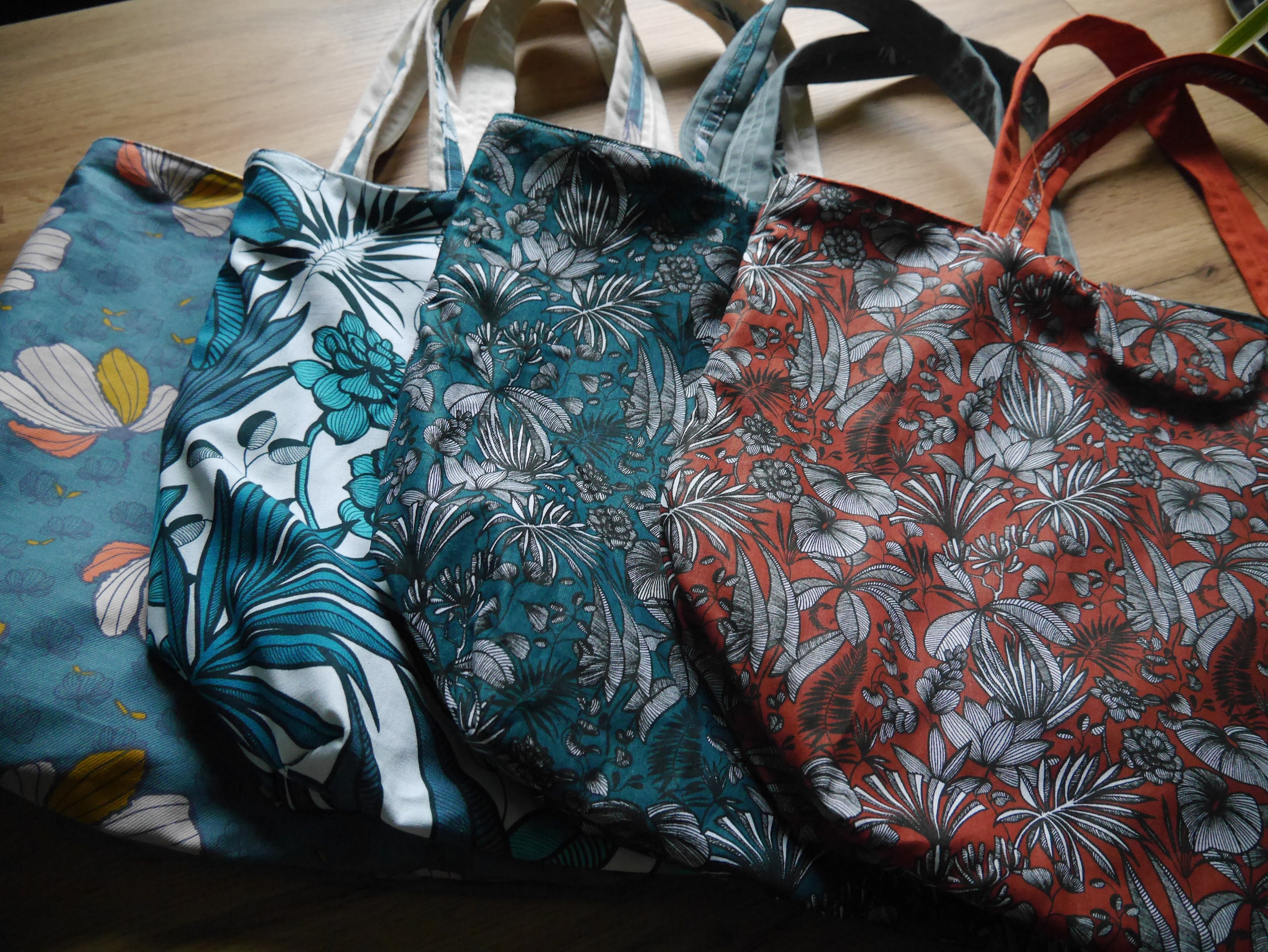 Handbag, Tote Bag, Red Terracotta Floral Stuffed Bag Beach Bag, Running ...