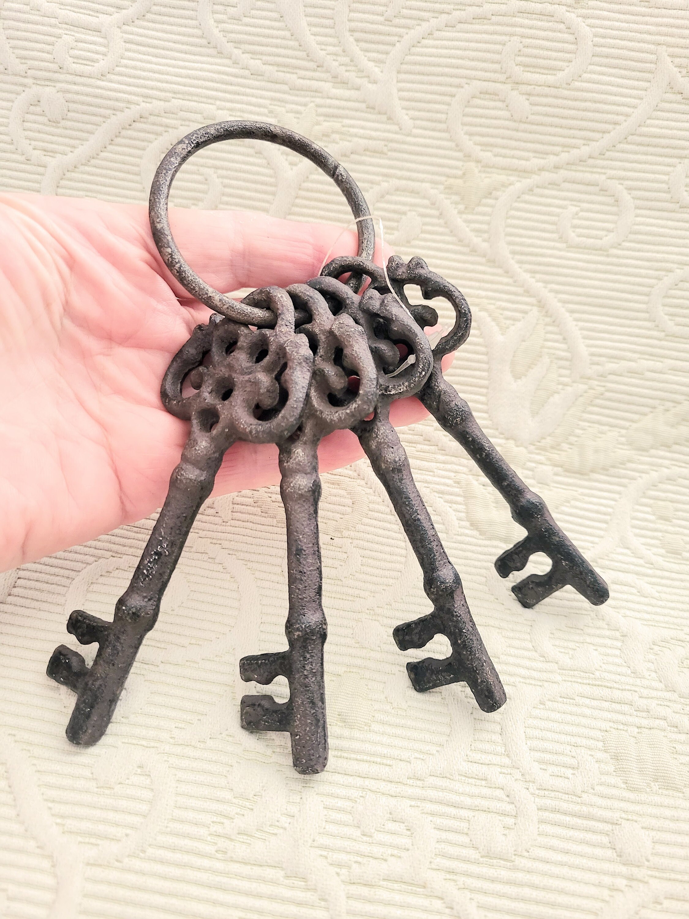 Cost Iron Keys on Ring Set of 4/vintage Décor Keys Collectible ...