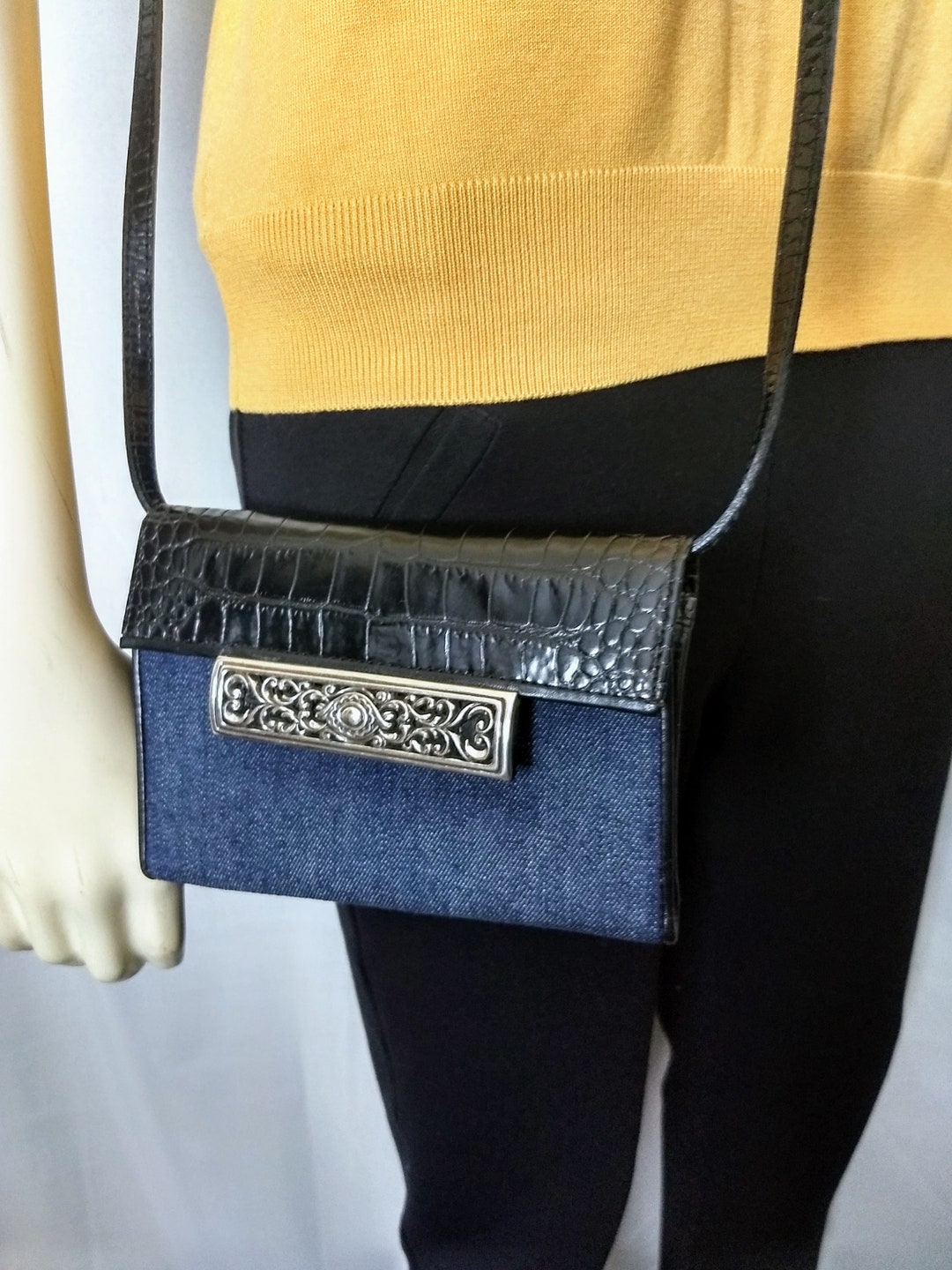 BRIGHTON Leather Crossbody Wallet Bag/black Crock Embossed Leather Dark ...