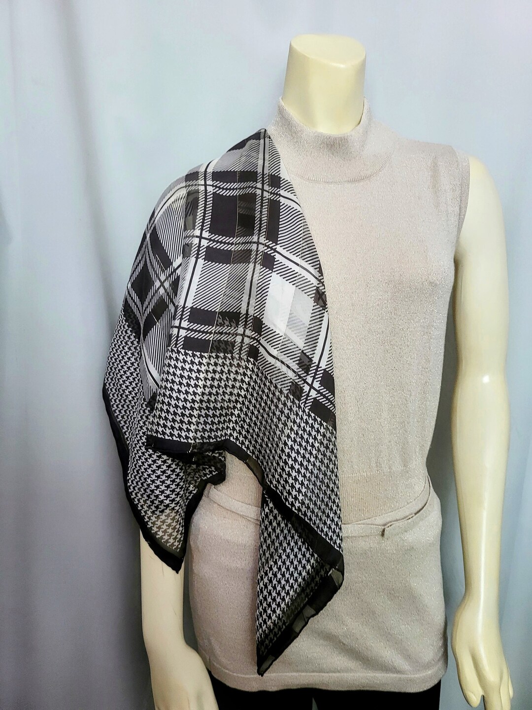 PURE SILK Square Scarf/black and White Medium Size Scarf/hounstooth and ...