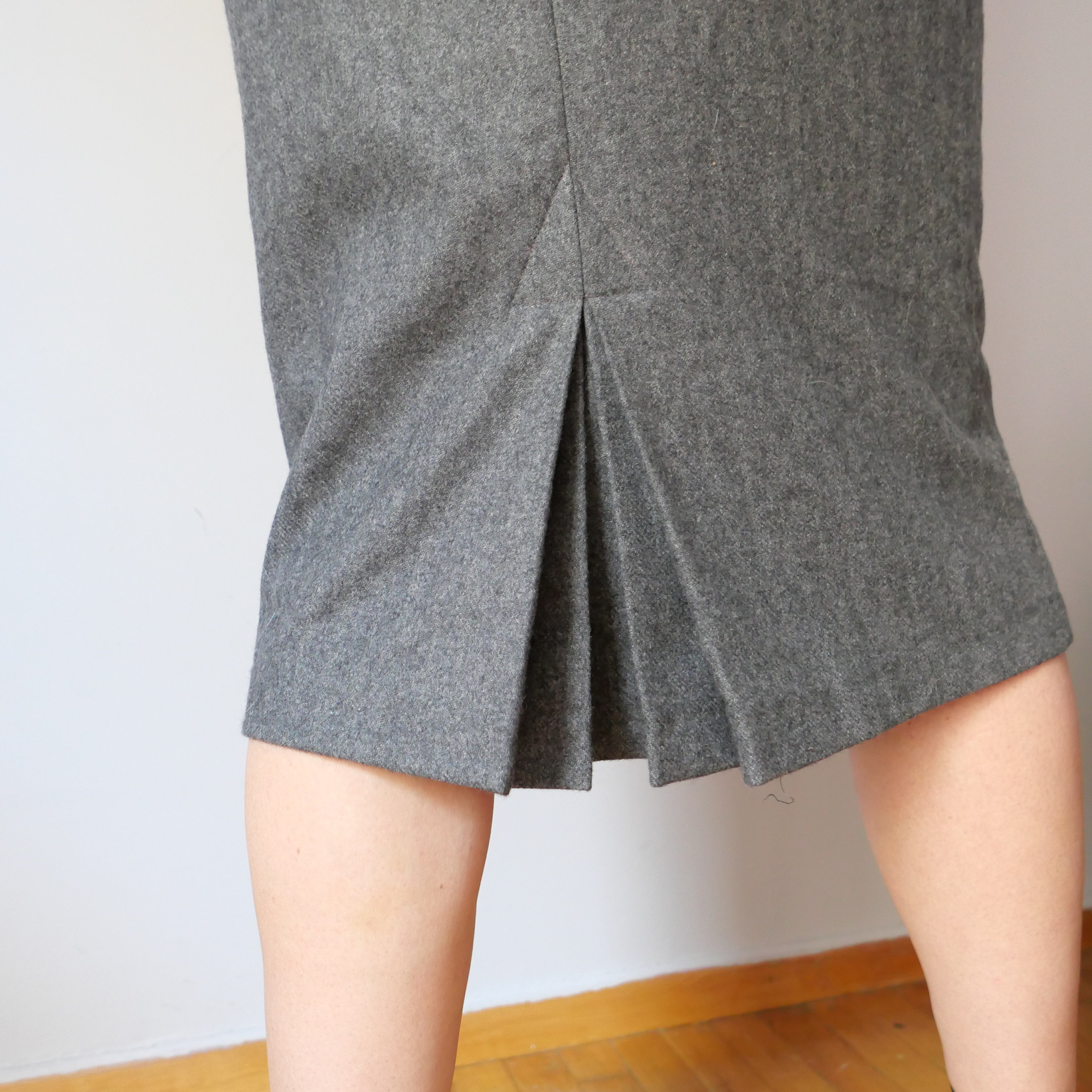 Vintage 80s Grey Wool Skirt Pencil Style Soft Wool Mid-calf Length Size ...