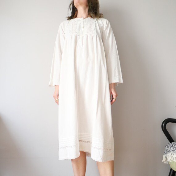 Vintage white piping girl cottage core cotton nightie… - Gem