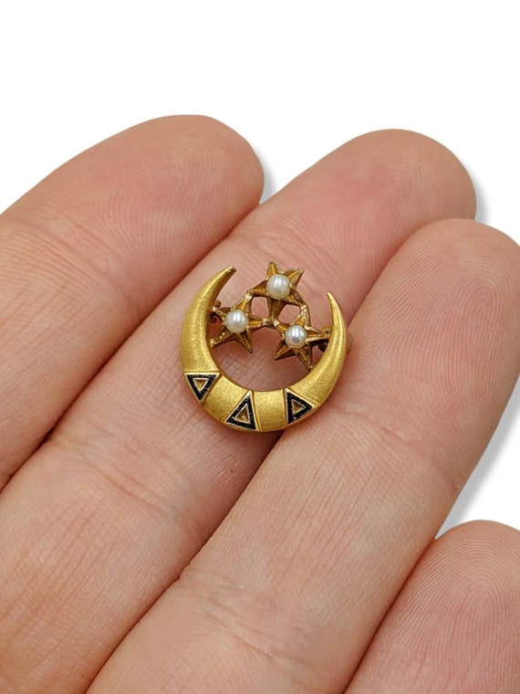 Delta Delta Delta Badge