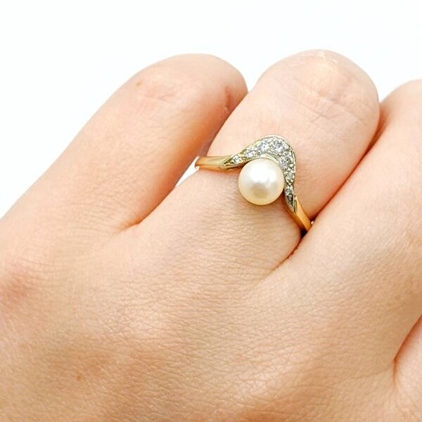 Modern Pearl Ring - Etsy