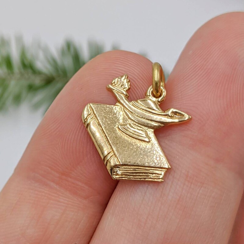Genie Necklace - Etsy