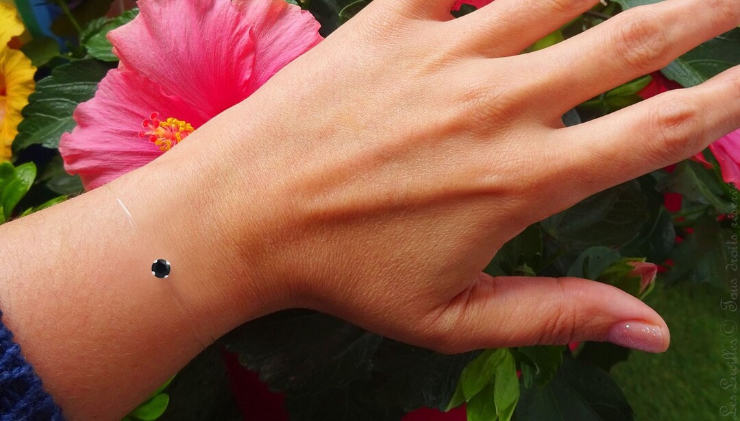 Invisible Bracelet MINI Solitaire Black 4mm Silver or Gold Plated ...