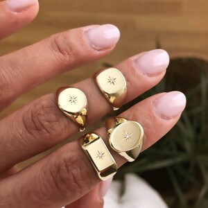 Diamond Signet Ring in 14k Gold / Star Setting Diamond Signet - Etsy