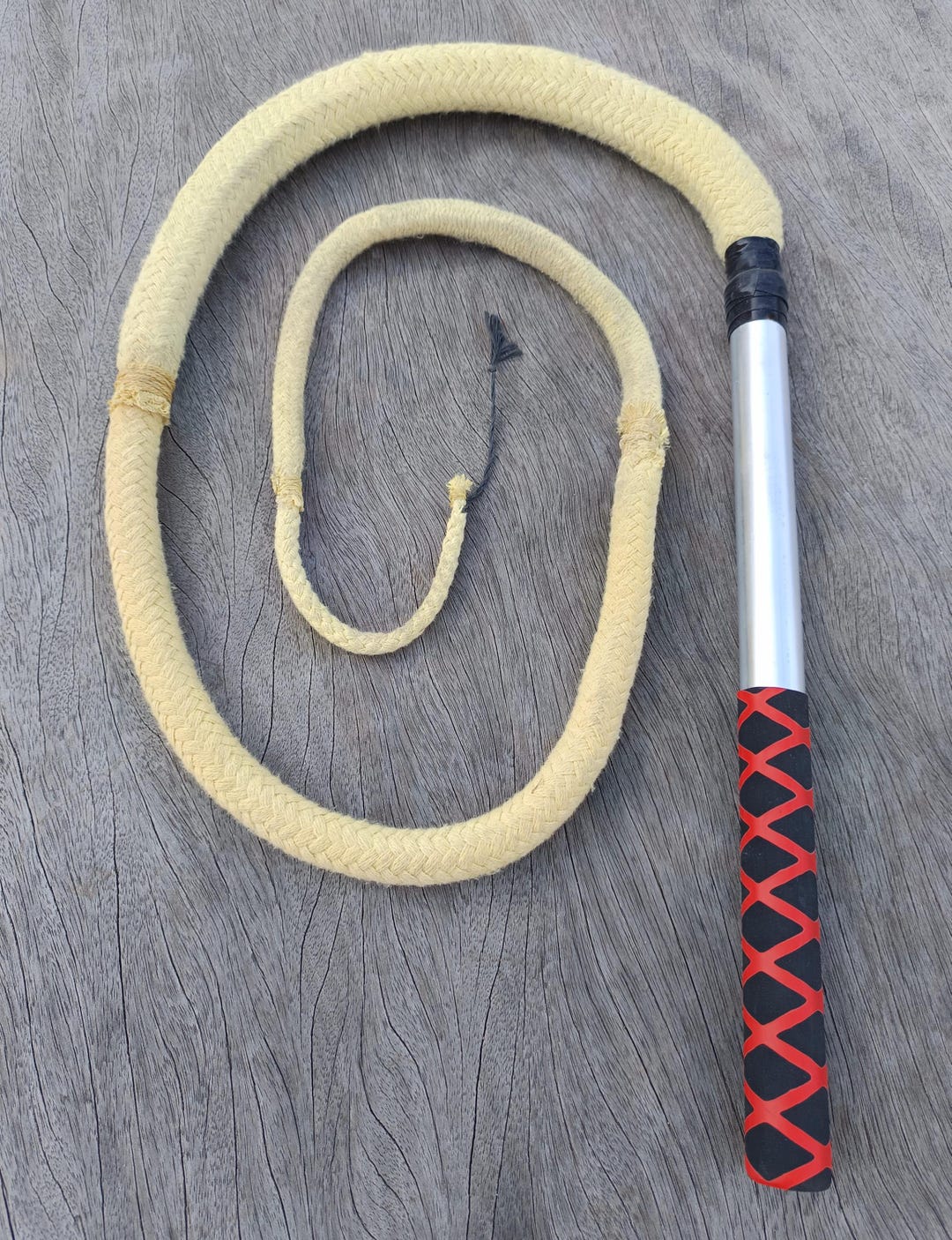 Kevlar Fire Whip: Hudge Fire Balls in Fireshow. Aluminum Handle ...