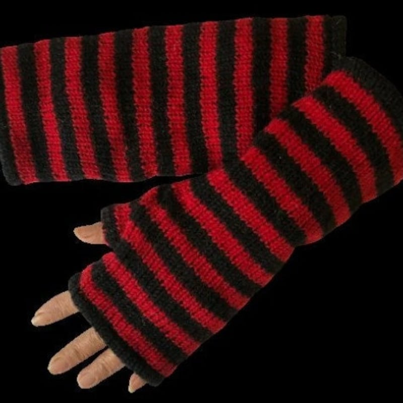 Red Mittens - Etsy UK