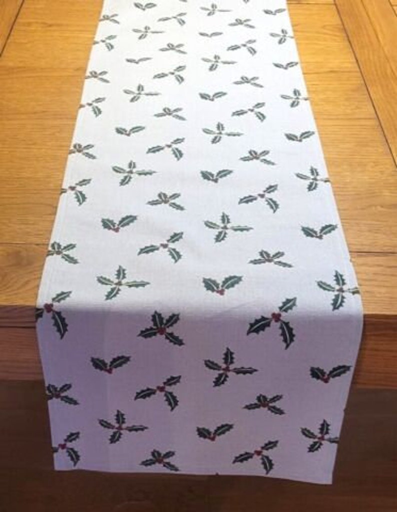 Sophie Allport Holly and Berry Table Runner Christmas Green - Etsy