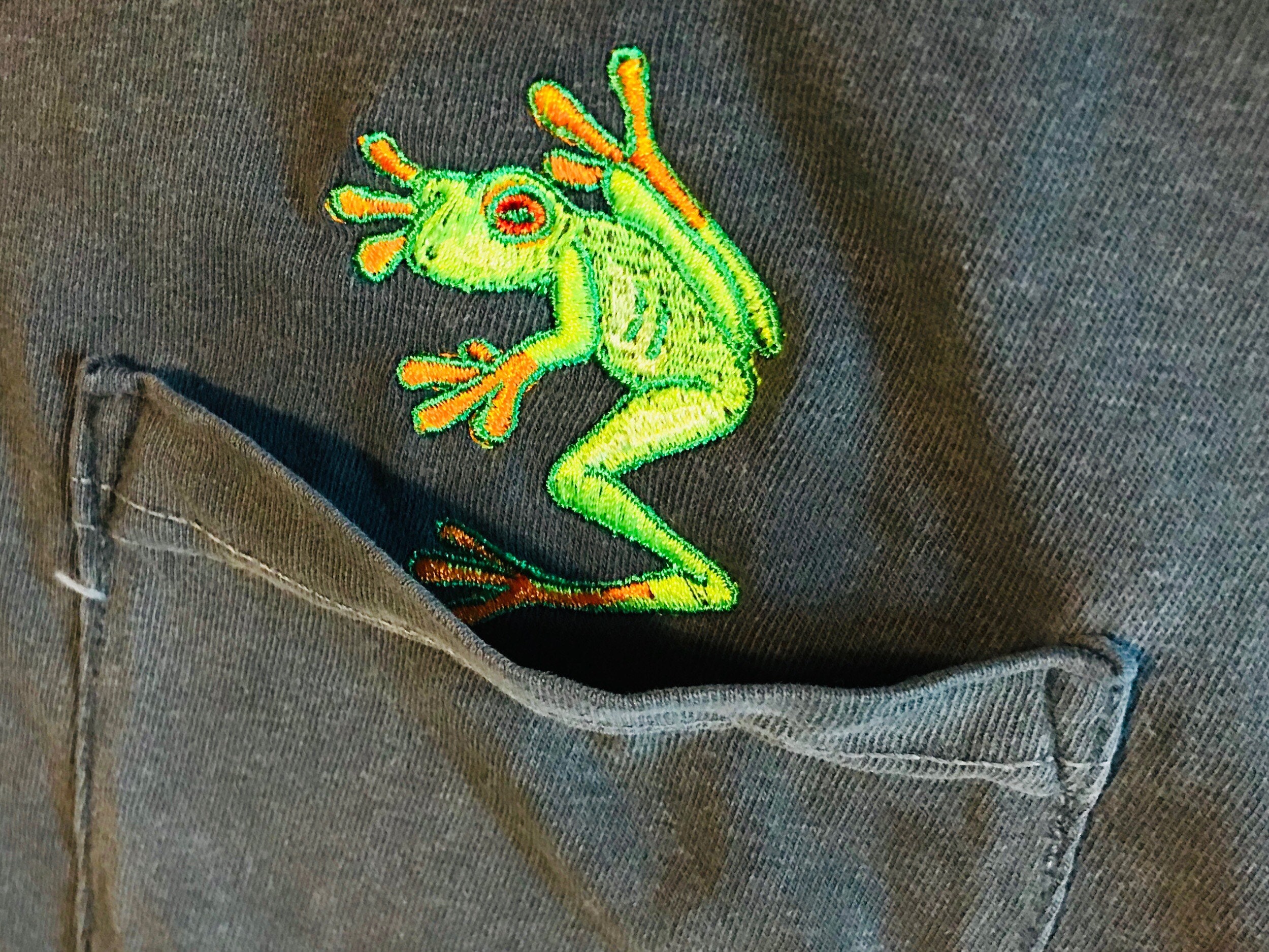 Tree Frog Shirt Embroidered Frog Shirt Peek-a-boo Pocket - Etsy