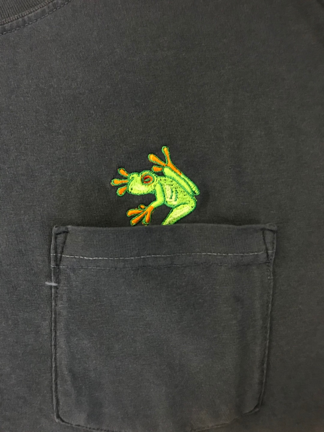 Tree Frog Shirt, Embroidered Frog Shirt, Peek-a-boo Pocket Tee, Comfort ...