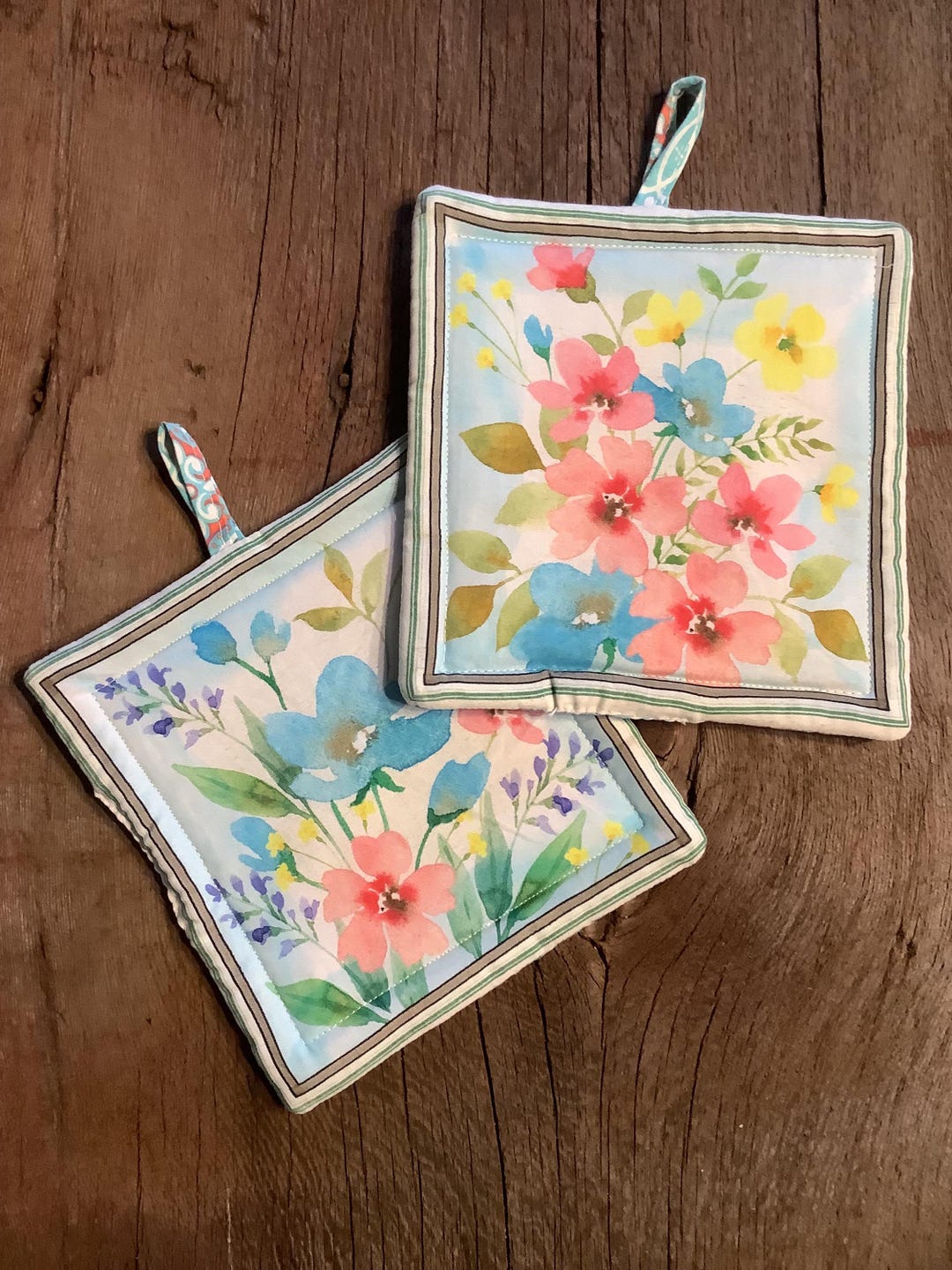 Spring Flower Potholders: Cotton Kitchen Decor, Set of 2 - Etsy