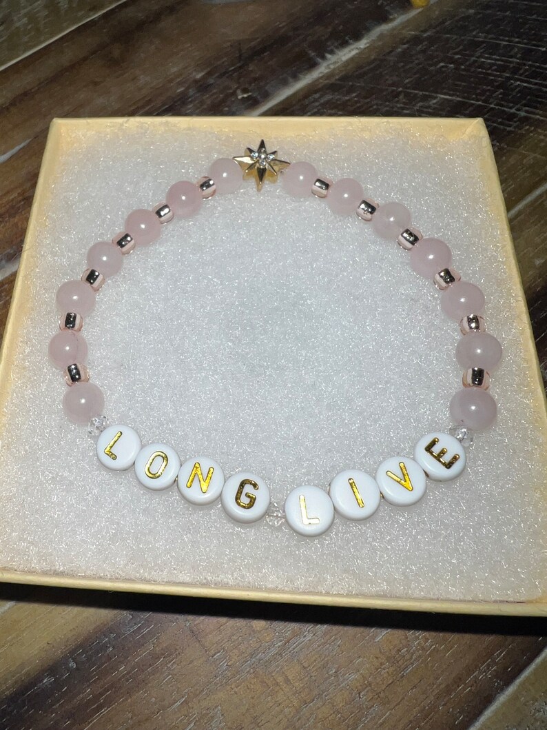 Taylor Swift long Live Friendship Bracelet for the Eras Tour - Etsy