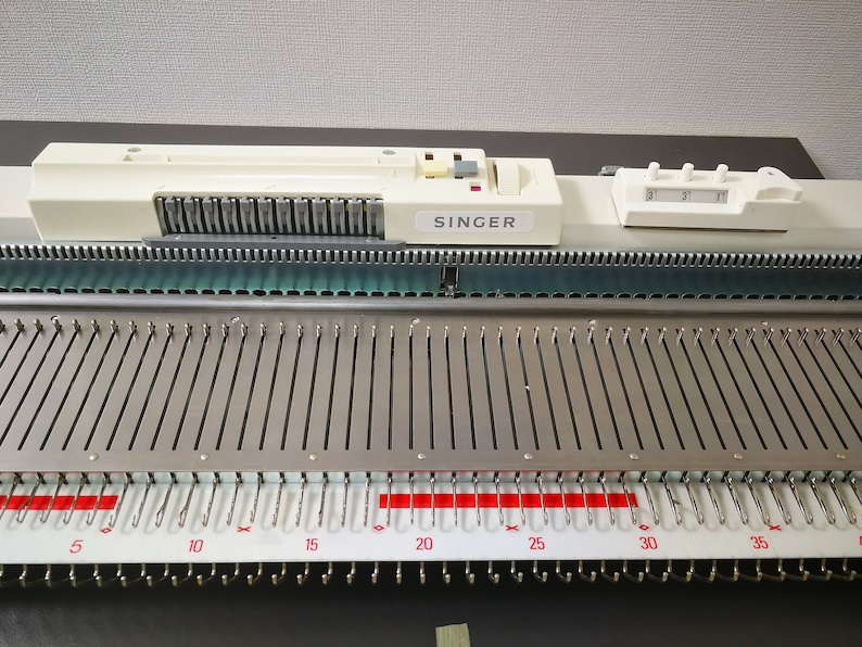 SK155 Singer / Silver Reed Bulky Chunky Punch Card Knitting Machine - Etsy