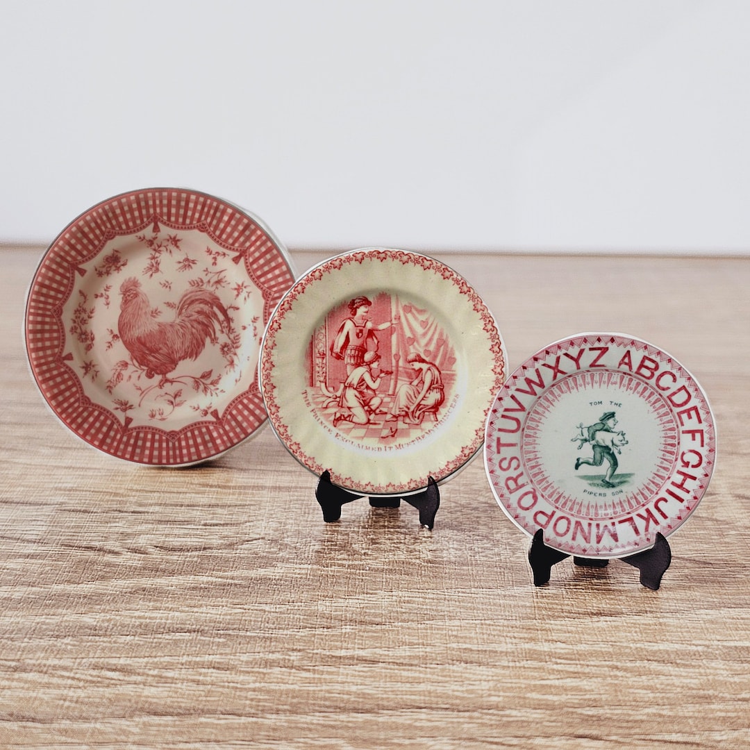 Miniature Red Countryside Plates – Vintage Farmhouse Dollhouse Kitchen ...