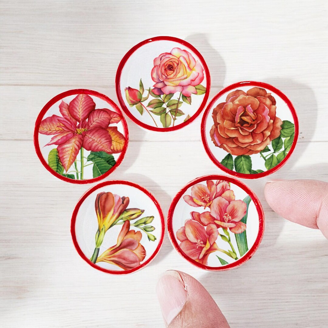 Handcrafted Miniature Decorative Plates With Red Floral Patterns ...