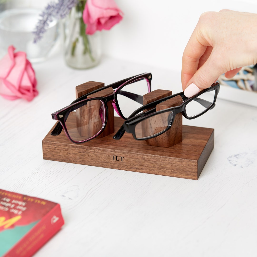 Personalised Walnut Double Glasses Stand, Engraved Eyeglasses Holder - Etsy