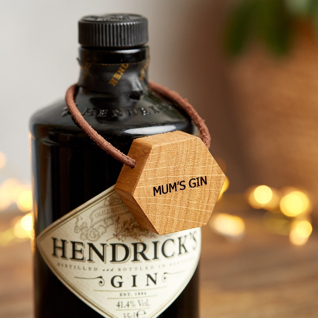 Personalised Bottle Tag in Solid Wood and Leather - Etsy