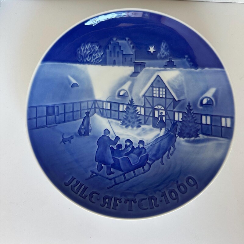 Christmas 1969 Blue Plate - Etsy