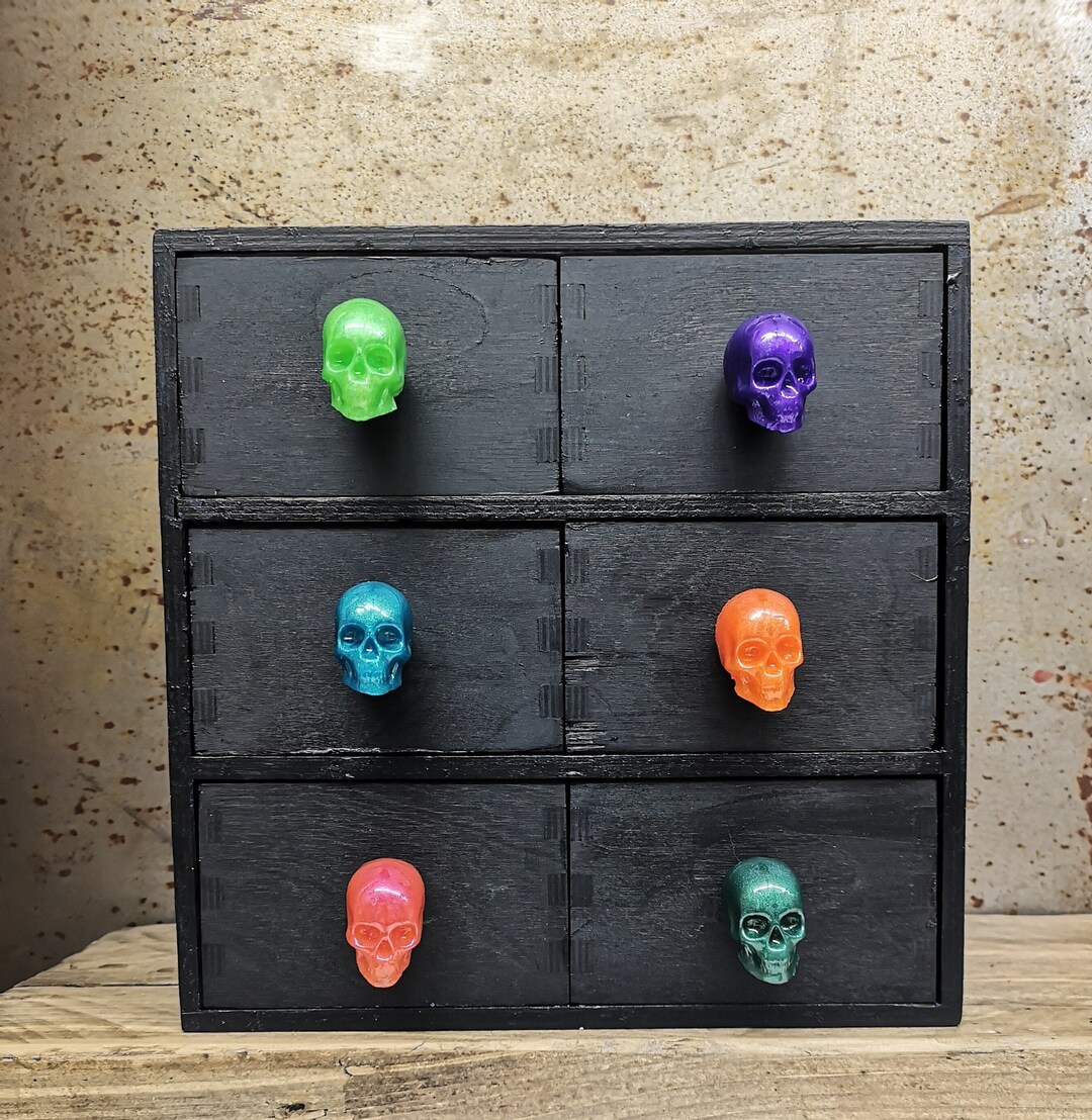 Resin Skull Knobs, Skull Drawer Pulls, Made to Order - Etsy