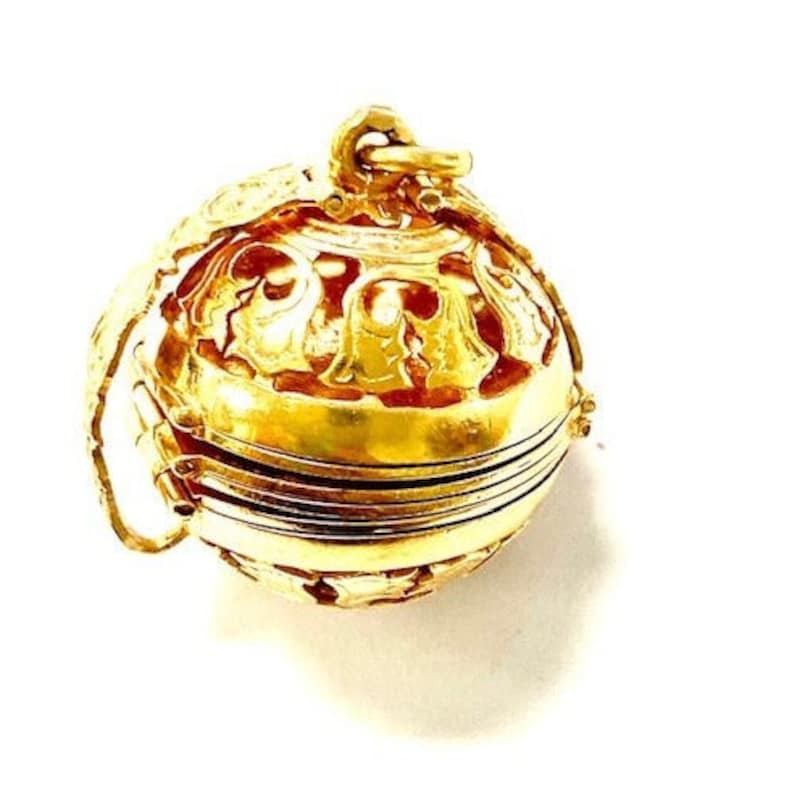 Gold Locket - Etsy
