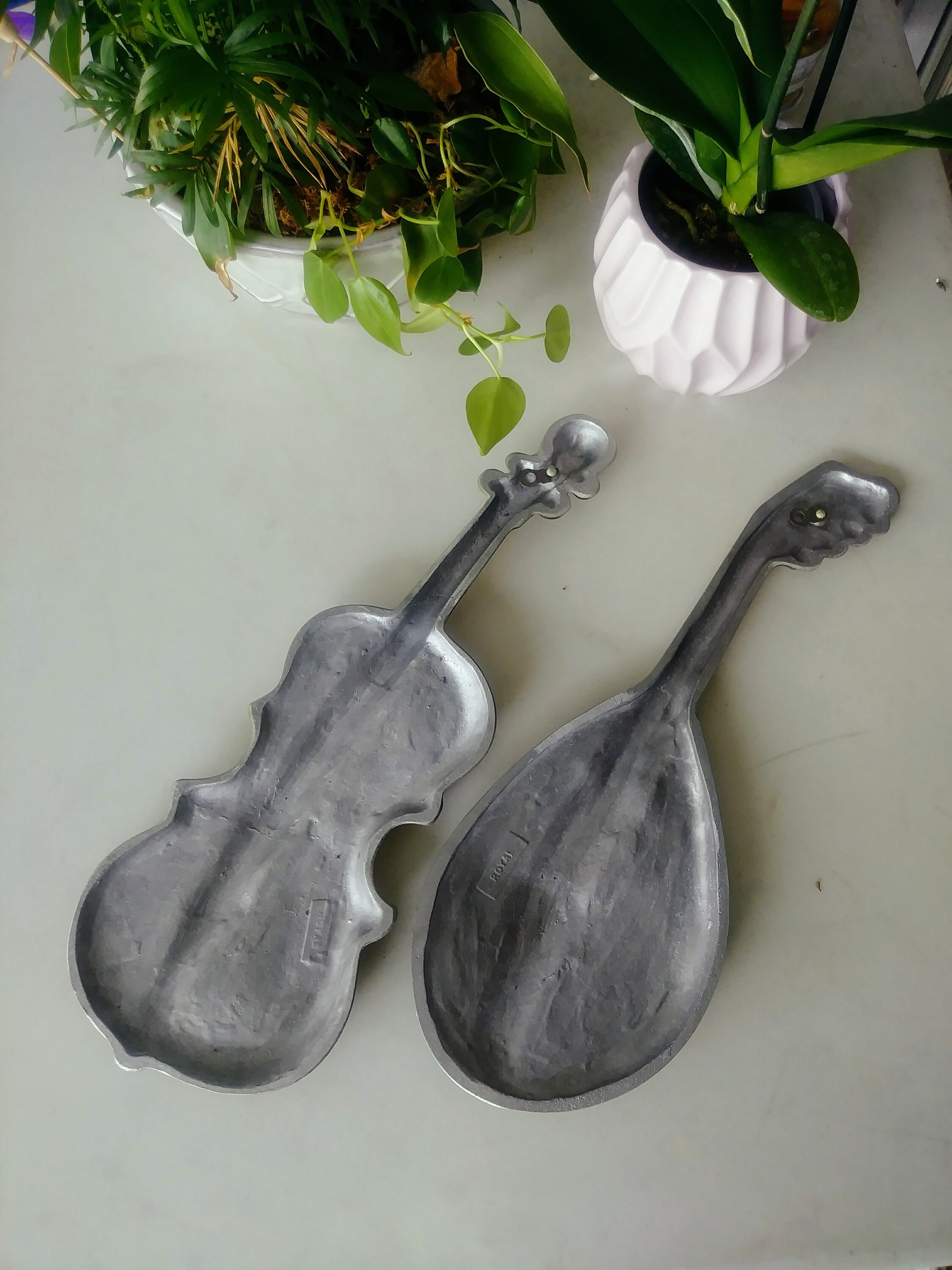 Set of two vintage wall hangings. A violin and a mandolin | Etsy