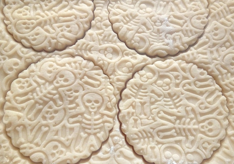 SKELETON Halloween Wooden Rolling Pin Embossing Rolling Pin - Etsy