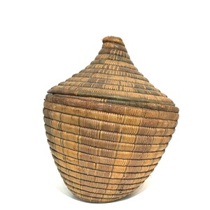 Large Antique Yup'ik Lidded Basket, Alaskan Native Hand Woven Basket ...