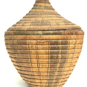 Large Antique Yup'ik Lidded Basket, Alaskan Native Hand Woven Basket ...