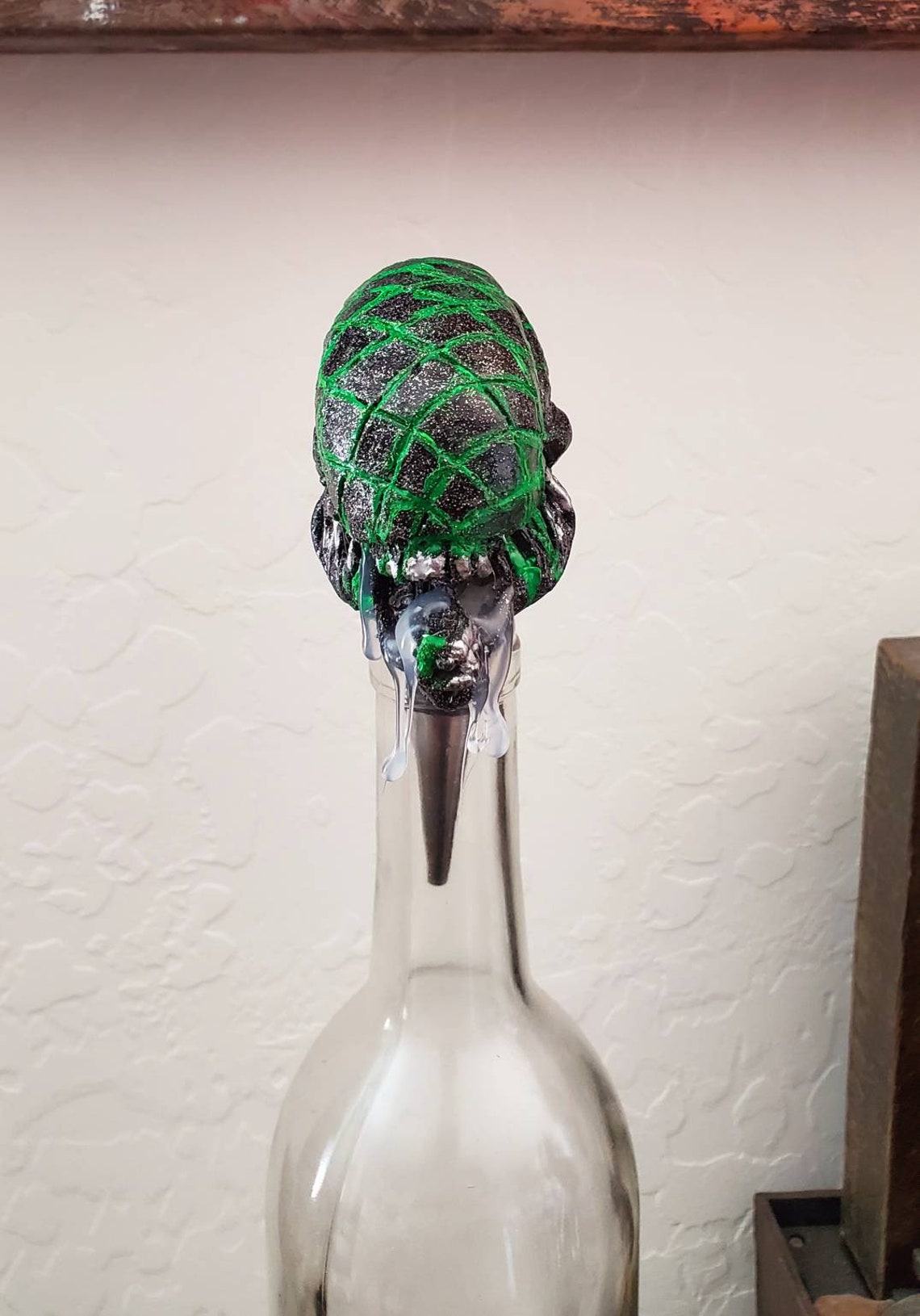 Alien versus predator movie inspired resin bottle stopper | Etsy
