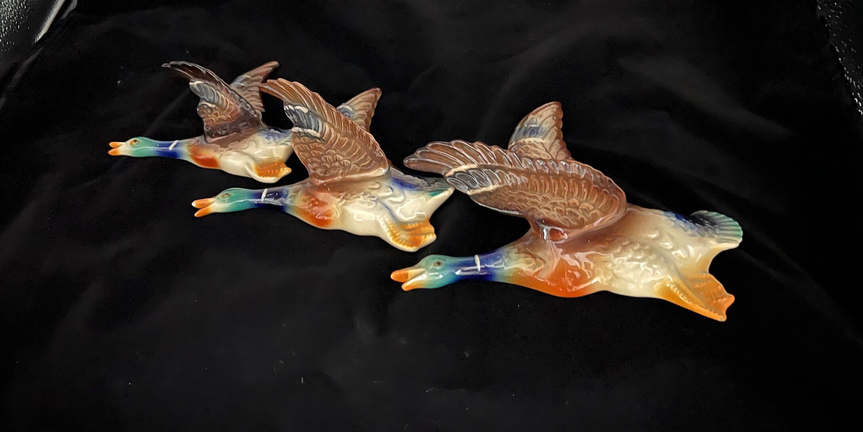 Jema Holland Flying Ducks set of 3 Mid Century Porcelain Graduated Wall ...