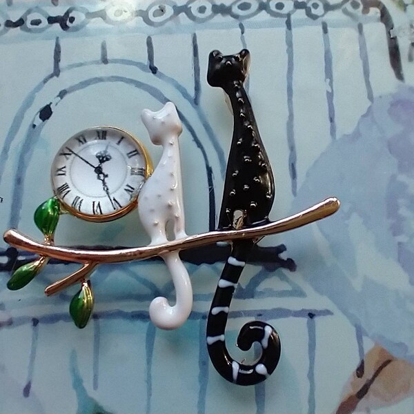 Cat Wall Clock - Etsy