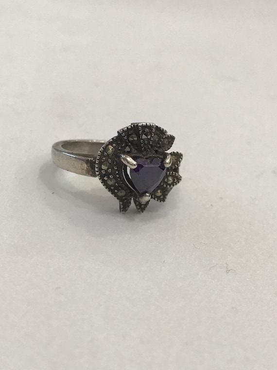 Vintage heart purple stone - Gem