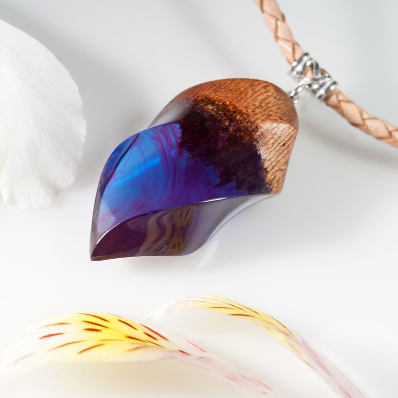 Resin Art Jewelry Wood Resin Necklace Pendant for Women 5th - Etsy