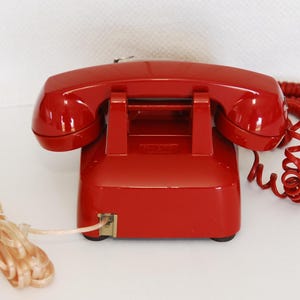 Vintage Retro Red Western Electric Model 500 Rotary Telephone ...
